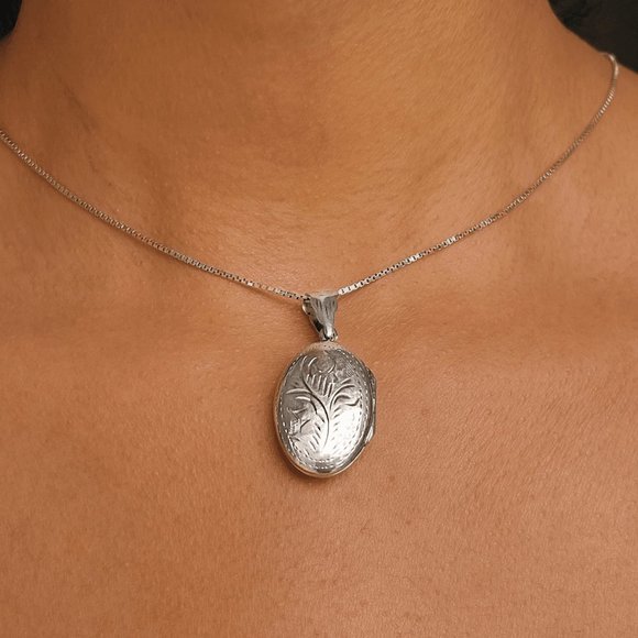 Jewelry | Vintage Sterling Silver Locket Pendant On Chain | Poshmark